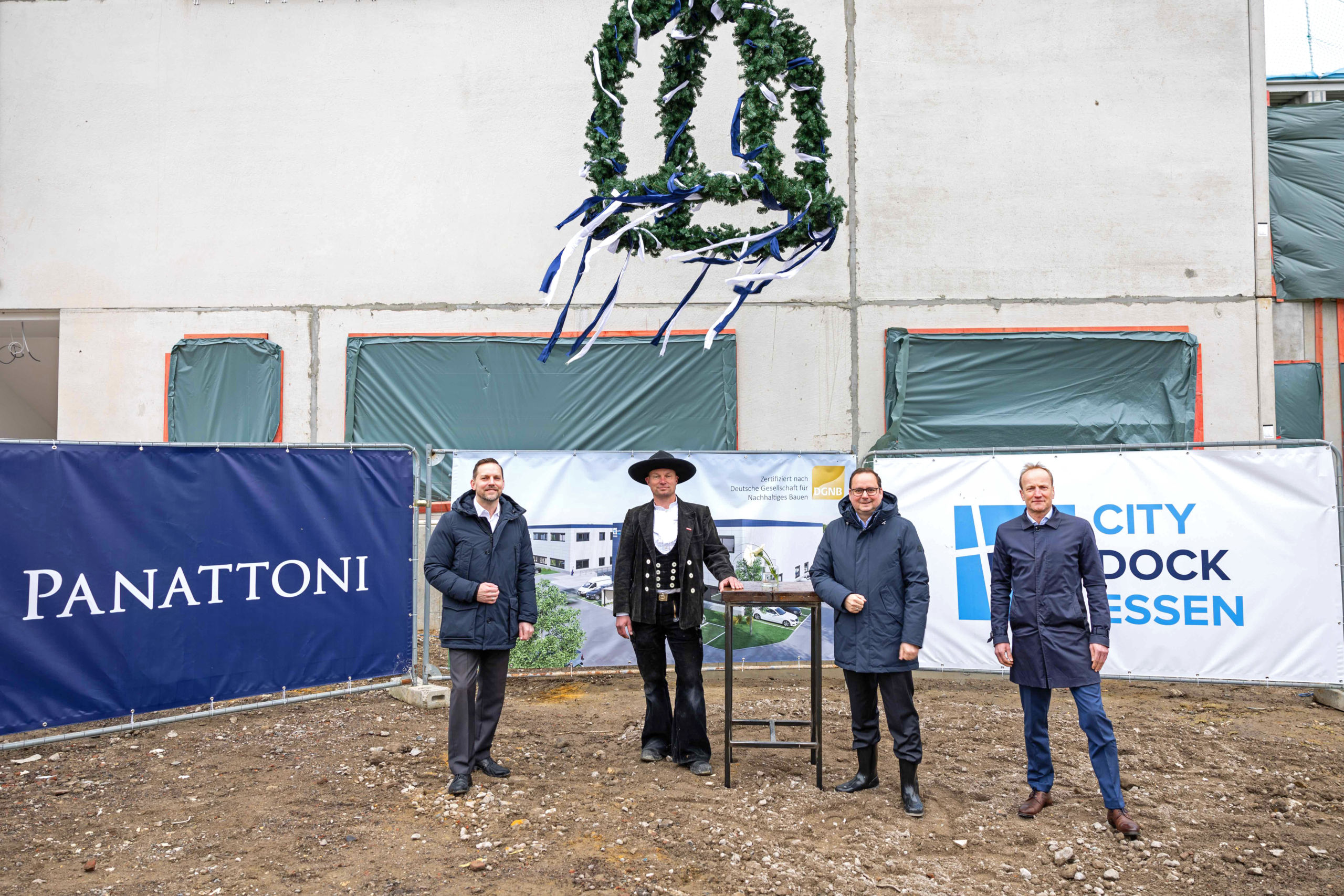 Business Park City Dock Essen: Panattoni feiert Richtfest - EWG Business Park City Dock Essen: Panattoni feiert Richtfest - EWG